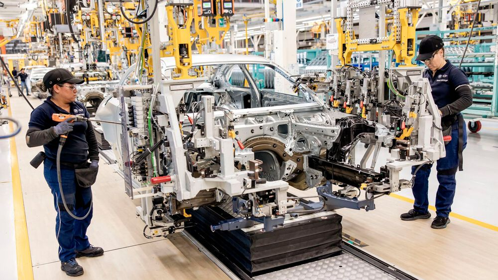BMW builds high-voltage battery assembly in Mexico.