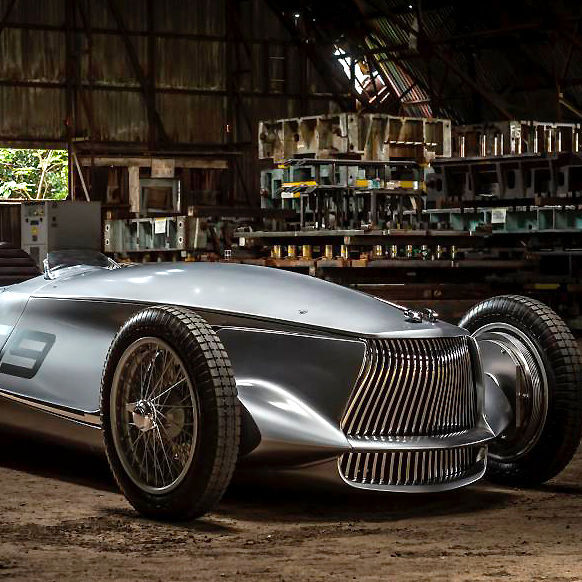 Infiniti zeigt Retro-Rennwagen als Studie