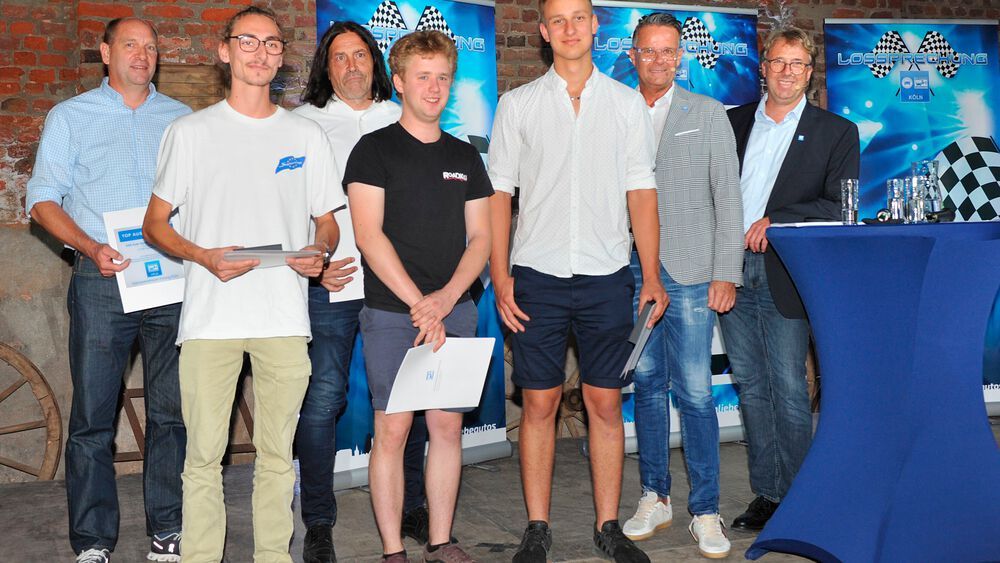 Autoberufe begrüßen 200 neue Gesellen