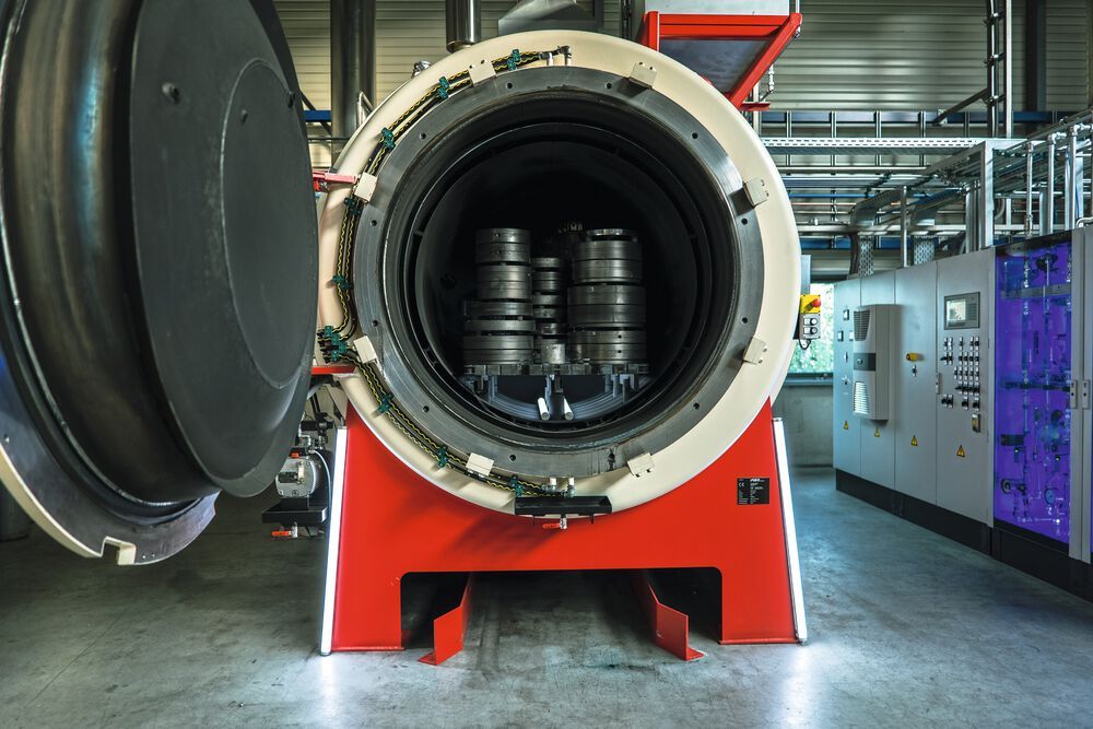 Gasnitrieren und Plasmanitrieren im Vergleich