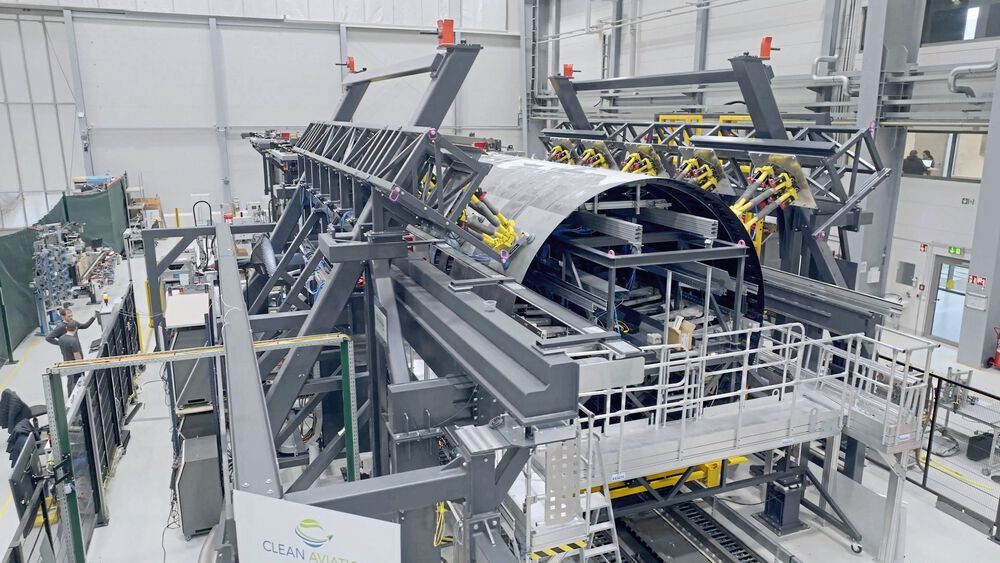 Connecting large-volume aircraft structures based on CFRP || Picture 2 / 5