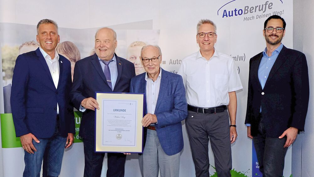 Hohe Auszeichnung für Ex-Bundesinnungsmeister Walter Stoy || Bild 1 / 6