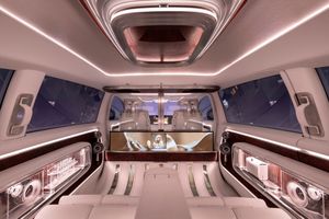 Mercedes Vision V bringt Kino und Schach in die VIP-Kutsche || Bild 8 / 11