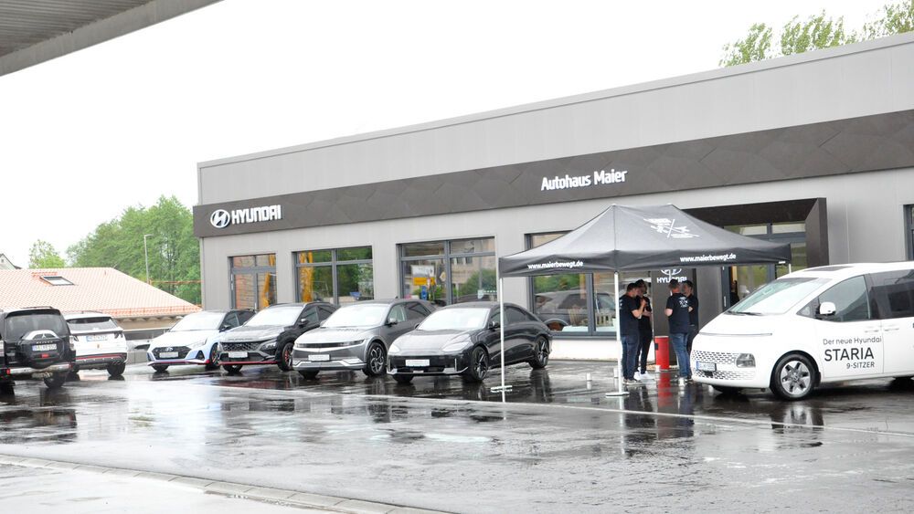 Autohaus Maier eröffnet neuen Betrieb in Schlüsselfeld || Bild 1 / 14