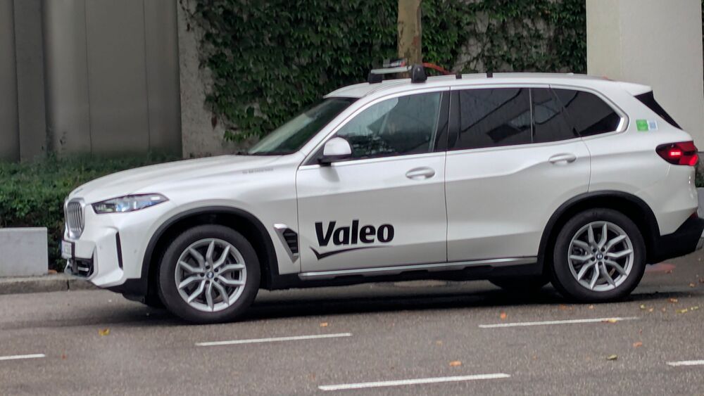 Valeo and Qualcomm: New technologies for automated driving
