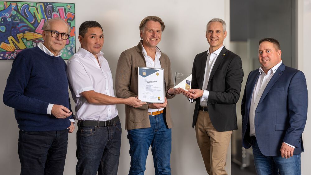 DAT kürt IT-Spezialisten Alpha Online mit Schnittstellen-Award