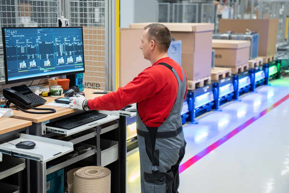 Vollautomatisches Logistikzentrum optimiert den Warenfluss bei Wildeboer