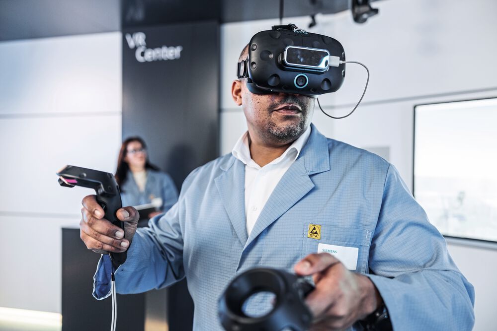 Wie Siemens im Gerätewerk Erlangen das Industrial Metaverse umsetzt