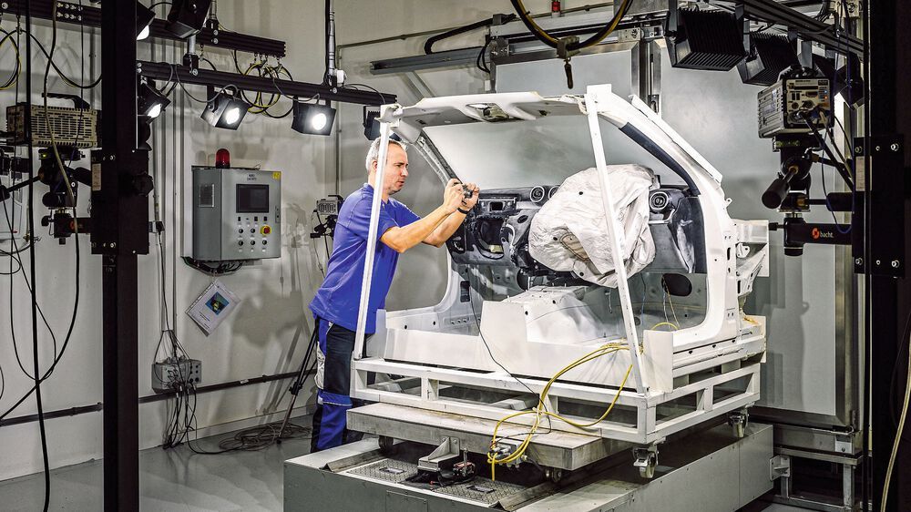 Yanfeng Automotive Interiors erweitert Entwicklungszentrum in Slowakei