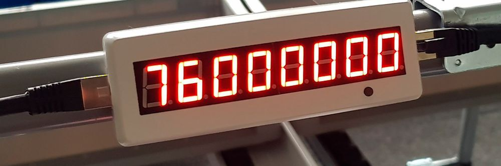 Display unterstützt digitale Pickprozesse in Logistik und Fertigung