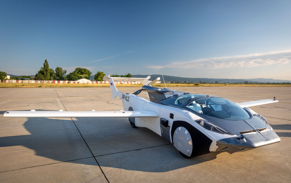 Flugauto Aircar absolviert halbstündigen Testflug