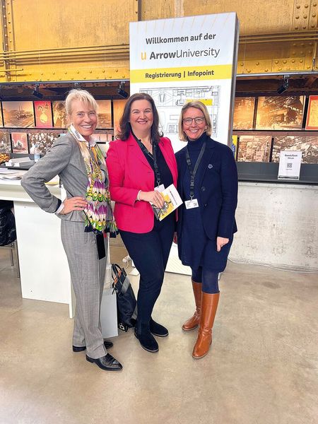 Arrow University || Bild 1 / 18