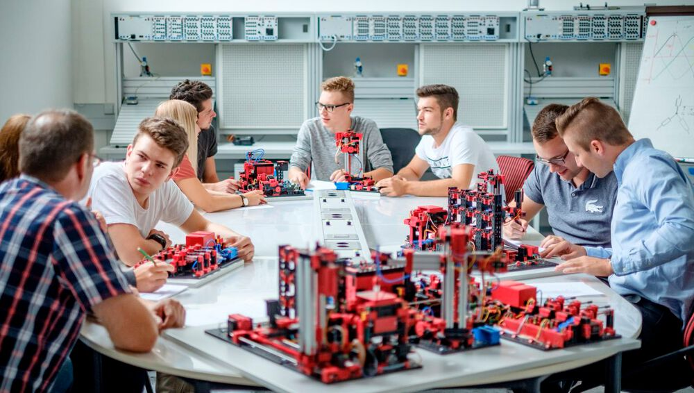 Die smarte Fabrik im Modellformat