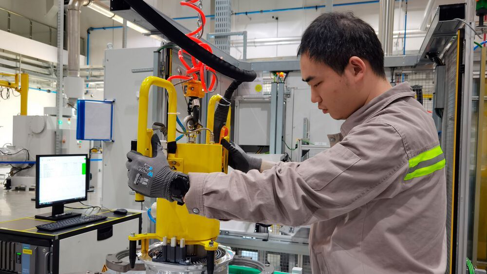 3 Millionen E-Motoren: ZF feiert Transformation zur E-Mobilität
