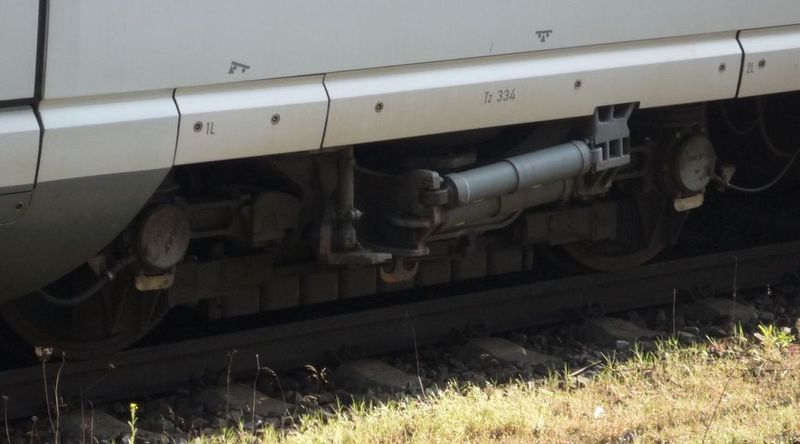 Kabelschutzsysteme beim ReDesign des ICE 1 || Bild 1 / 8