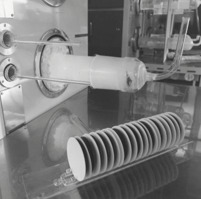 Vom Transistor zum 2D-Sensor mit integrierten Kondensatoren || Bild 1 / 3