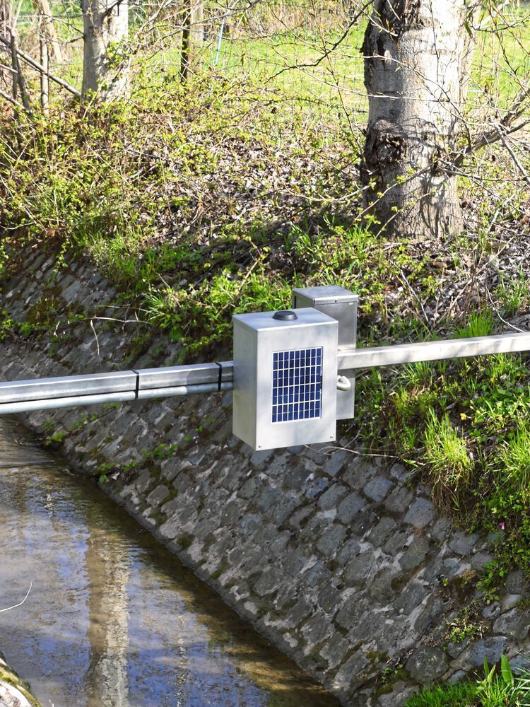 Intelligente IoT-Radar-Füllstandsensoren für die kontinuierliche ...