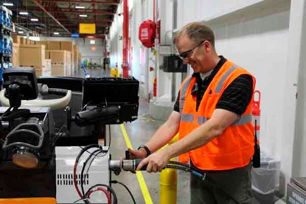 Erster Elektrolyseur von Plug Power in US-Fulfillment-Zentrum von Amazon