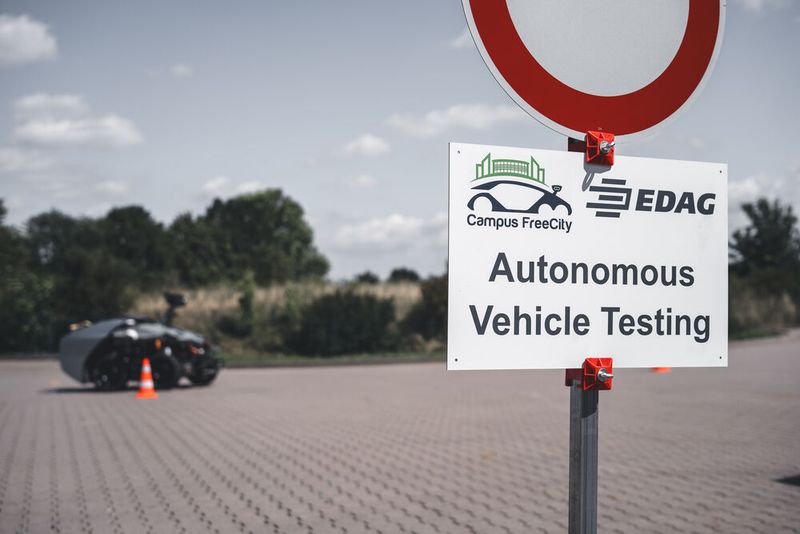 Erste Live-Tests des City Bots von EDAG || Bild 3 / 6