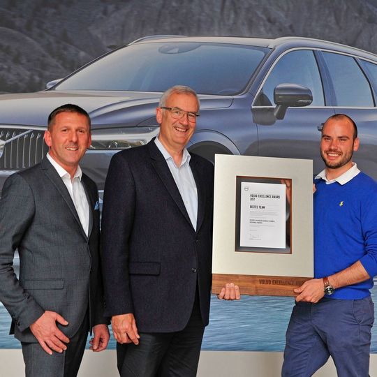 Volvo zeichnet Popp Fahrzeugbau aus