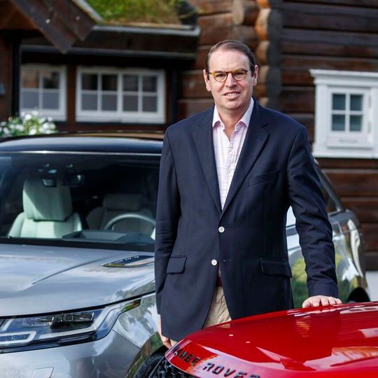 Jaguar Land Rover treibt Elektrifizierung konsequent voran