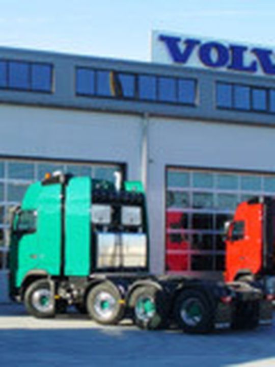 Neuer Volvo-Trucks-Betrieb eröffnet