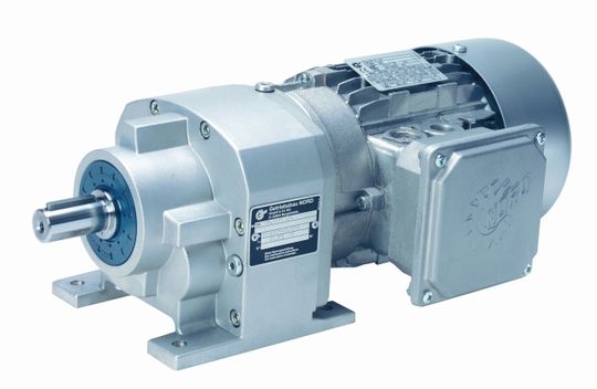 Robustes Stirnradgetriebe mit Alugehäuse ist kompakt aufgebaut