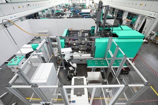 Compact cube machine: efficient even for low unit counts