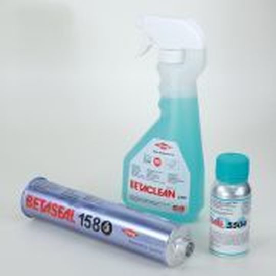 DOW zeigt Klebstoffe für die Ersatzverglasung