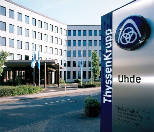 Neue Uhde-Elektrolyse-Anlage im Chemiepark Marl eingeweiht