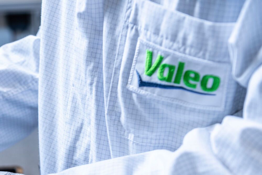 Valeo und Motherson entwickeln Fahrzeug-Cockpit
