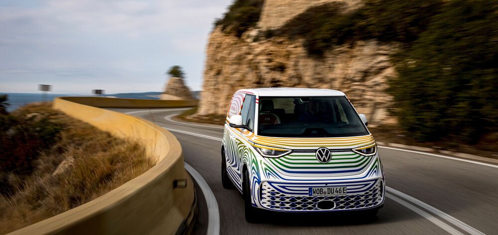 VW E-Bulli ID Buzz ist Elektroauto des Jahres