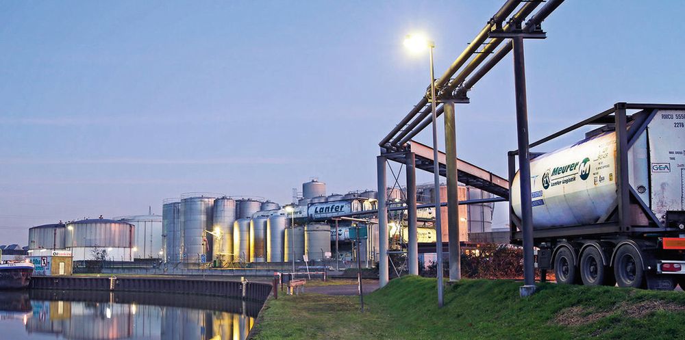 Chemielogistiker Lanfer investiert in Tanklager und Containerterminals