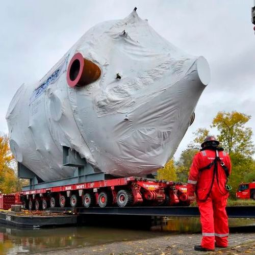 Mammoet Transports Mega Reactor Head to Miro Refinery