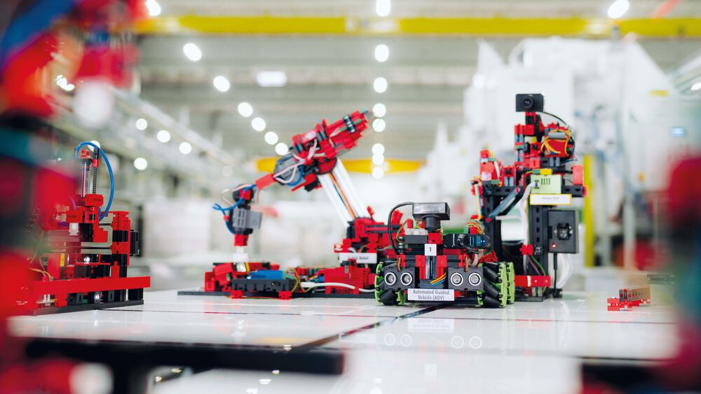 Fahrerlose Transportsysteme mithilfe von Fischertechnik praxisnah testen