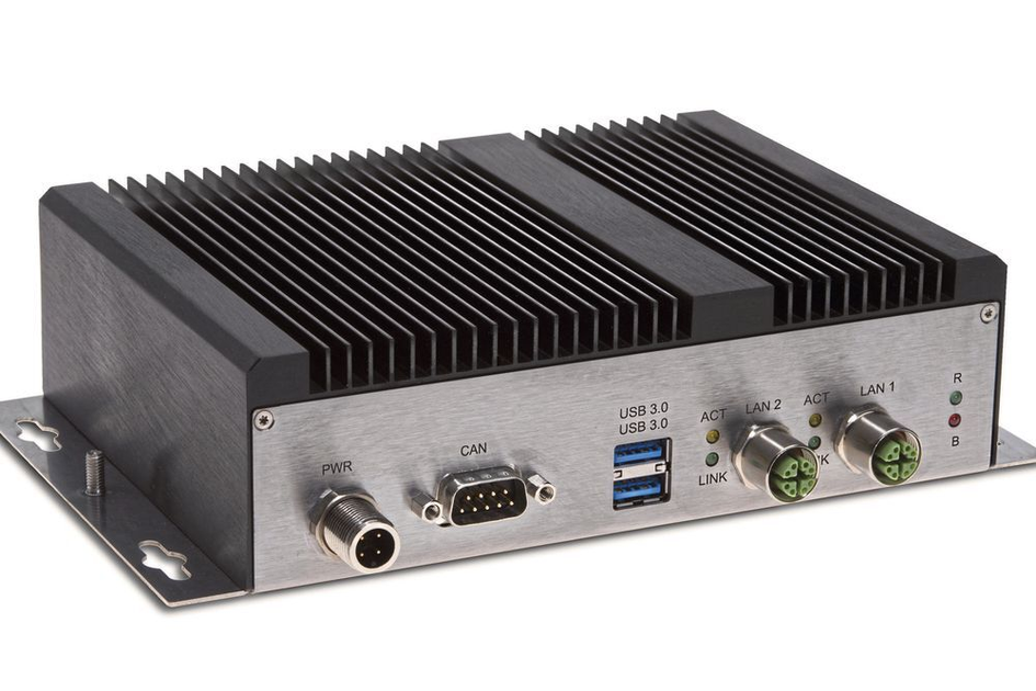 Weltweit erster KI-Computer für die Bahnindustrie