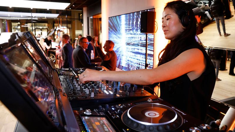 So sieht das zweite deutsche Genesis-Studio aus || Bild 8 / 9