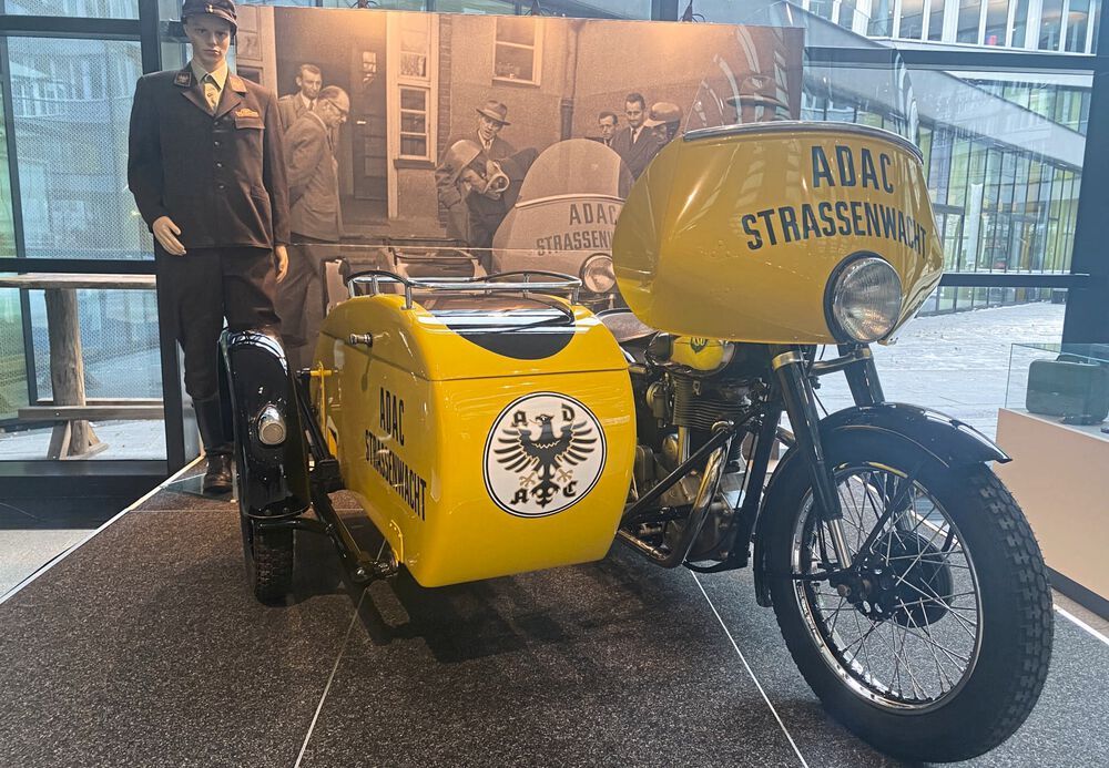 Gelber Engel – Nummer 1 lebt || Bild 9 / 9