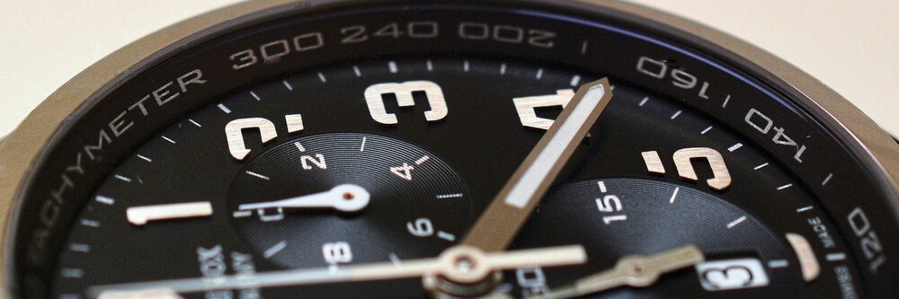 Optische Atomuhr misst nahes Infrarot und sichtbares Licht