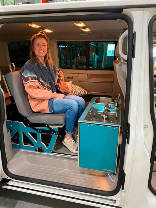 Das eigene Auto mit wenigen Handgriffen in einen Camper verwandeln ...