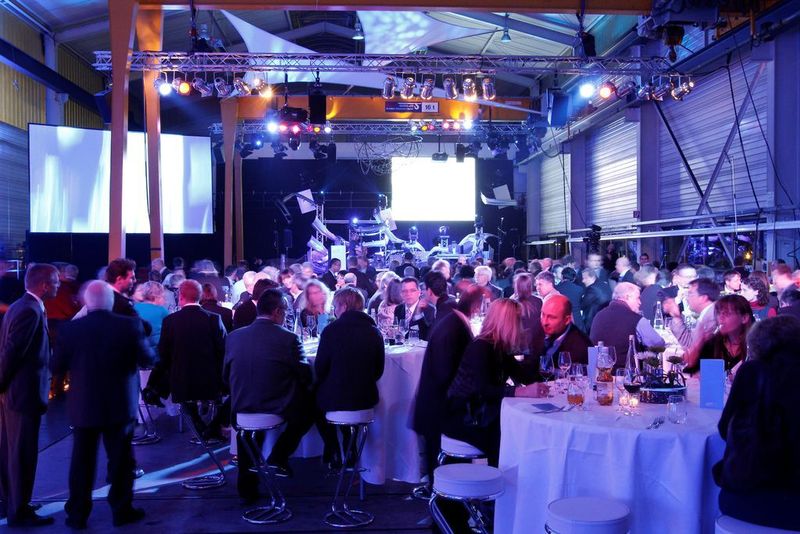 Schneider Form feiert 50 Jahre Formenbau || Bild 1 / 4