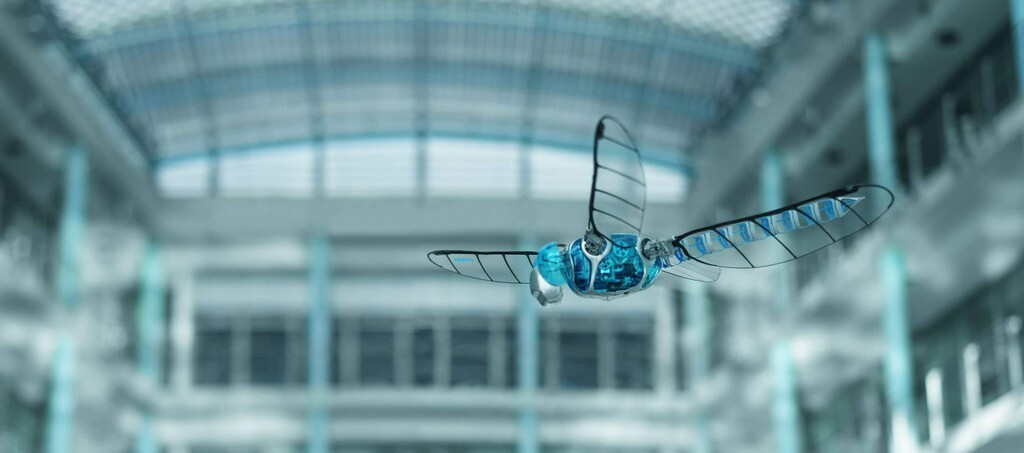 Neues aus dem Festo-Zoo: Bionicopter imitiert Libellenflug